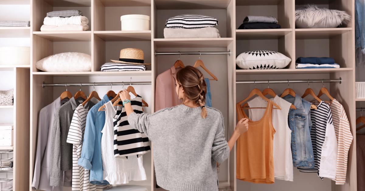 The Best Hardware Options for an Organized Closet